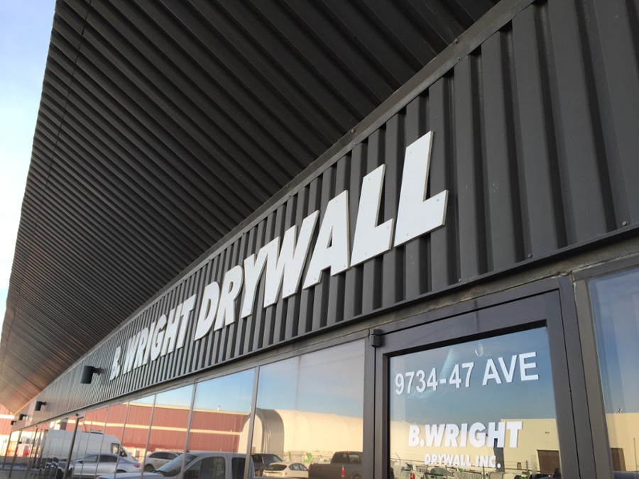Why Drywall Projects Are For the Pros — RenovationFind Blog
